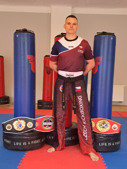 O NÁS :: kickbox-hradistko